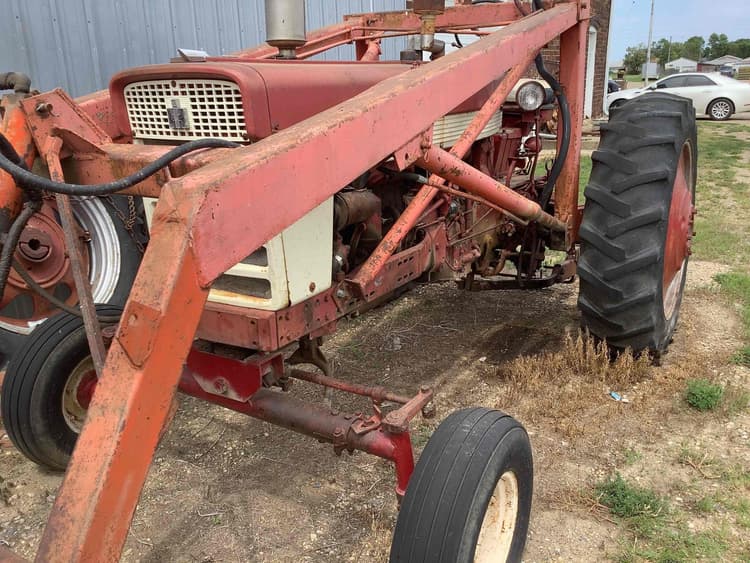 Farmall 460 Tractors 40 to 99 HP for Sale | Tractor Zoom
