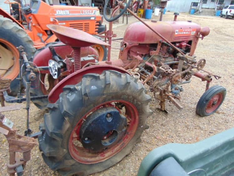 Farmall Cub Tractors Less than 40 HP for Sale | Tractor Zoom