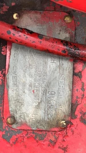 SOLD - McCormick Farmall H with loader Tractors with 26 HP | Tractor Zoom