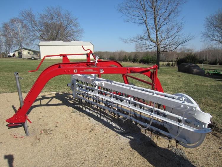 SOLD - International Harvester 16 Hay and Forage Hay - Rakes/Tedders ...