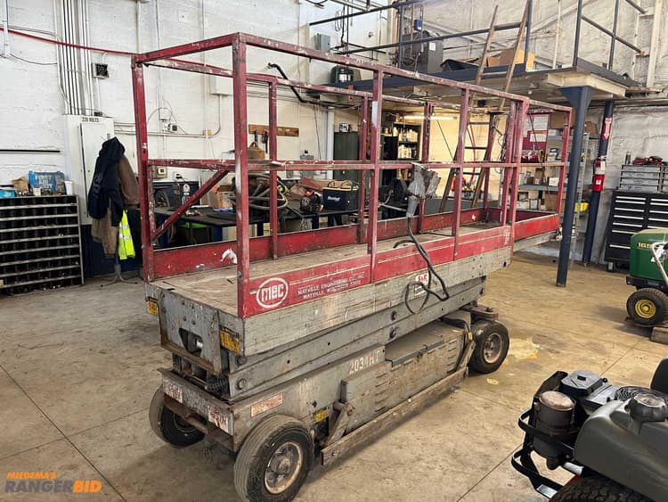 MEC 2034HT Construction Aerial Lifts for Sale | Tractor Zoom