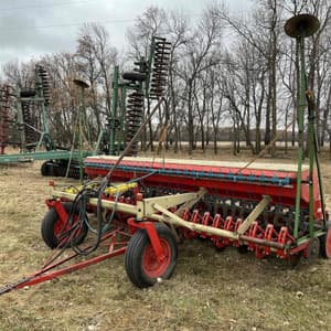 SOLD - Melroe 202 14' press drill, 6" spacing, rubber press, markers ...