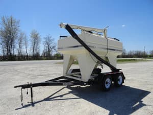 SOLD - Meridian 220BST Lot No. 8400 Planting | Tractor Zoom