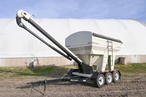 SOLD - Meridian 375RT seed tender Planting | Tractor Zoom