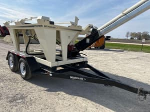 SOLD - Meridian Seed Titan 4SE Stock No. 049047 Planting | Tractor Zoom