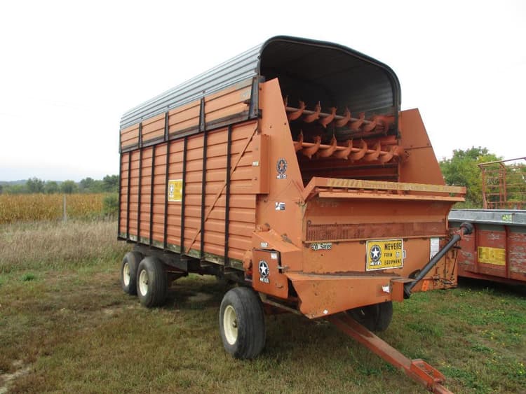 Meyer's 500 Series Harvesting Forage Wagons for Sale | Tractor Zoom
