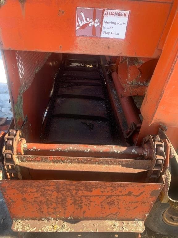 Meyer's 500 Series Harvesting Forage Wagons for Sale | Tractor Zoom