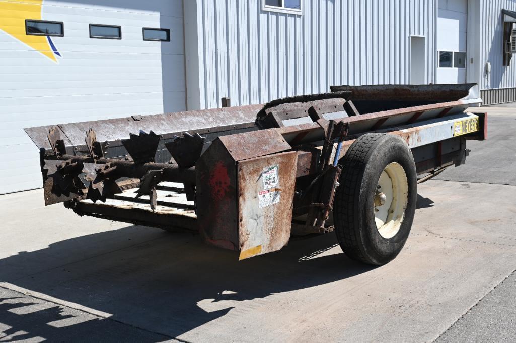 Meyer's M225 Manure Handling Manure Spreaders - Dry for Sale | Tractor Zoom