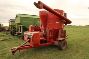 SOLD - Massey Ferguson 1050 Lot No. 253 Hay and Forage | Tractor Zoom