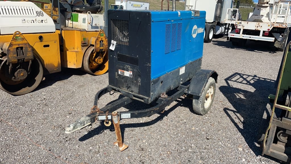 SOLD - Miller Big Blue 400D Other Equipment | Tractor Zoom