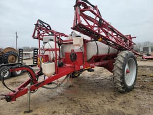 SOLD - Miller Pro 1000 sprayer Chemical Applicators | Tractor Zoom
