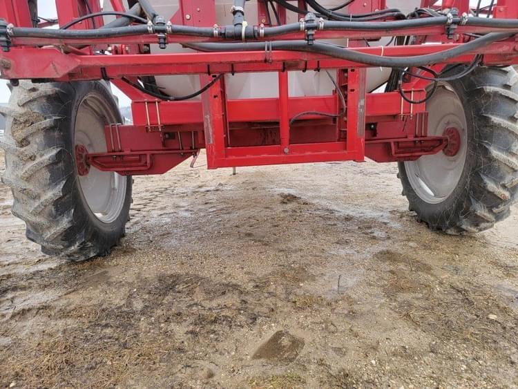 Miller Pro 1000 Chemical Applicators Sprayers - Pull Type for Sale ...