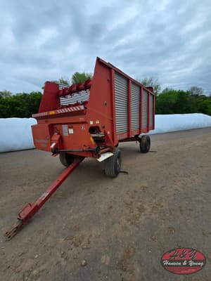 SOLD - Miller Pro 5200 Lot No. 39B Harvesting | Tractor Zoom