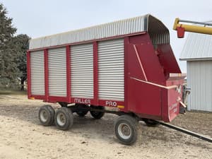 SOLD - Miller Pro 5200 Lot No. 51622 Harvesting | Tractor Zoom