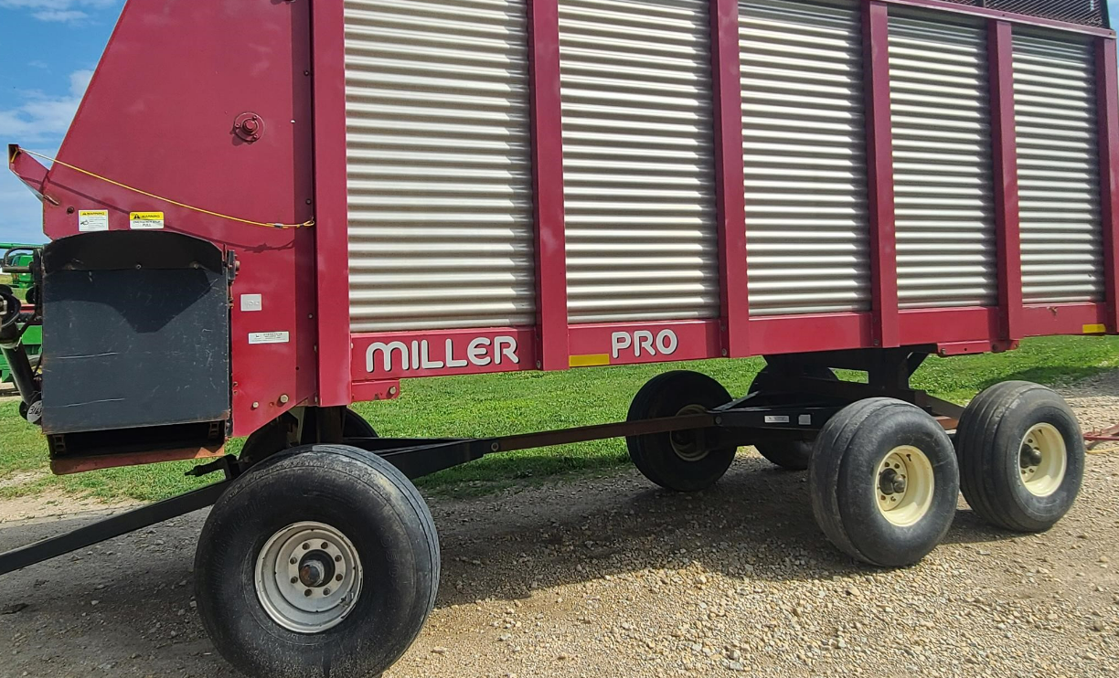 Tractor Zoom - Miller Pro 5200