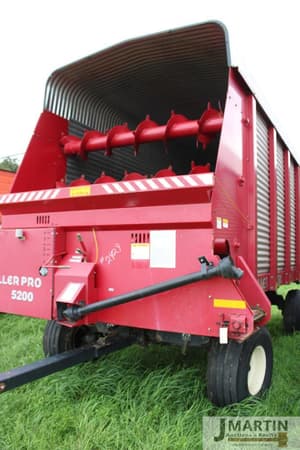 SOLD - Miller Pro 5200 Lot No. 2429 Harvesting | Tractor Zoom