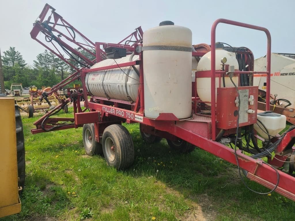 Miller Pro 750 Chemical Applicators Sprayers - Pull Type for Sale ...