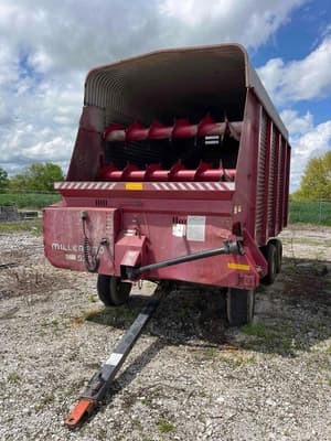 SOLD - Miller Pro 5200 Lot No. 11 Harvesting | Tractor Zoom