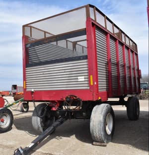 SOLD - Miller Pro 5200 Lot No. 172 Harvesting | Tractor Zoom