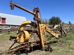 SOLD - Minneapolis Moline Model D corn sheller Harvesting | Tractor Zoom
