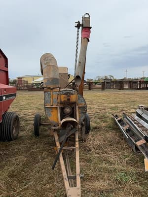 SOLD - Minneapolis-Moline D Lot No. 147 Harvesting | Tractor Zoom