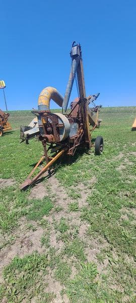 SOLD - Minneapolis-Moline D Lot No. 18 Harvesting | Tractor Zoom