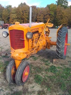 SOLD - MINNEAPOLIS - MOLINE MODEL R ANTIQUE TRACTOR Tractors with 20 HP ...