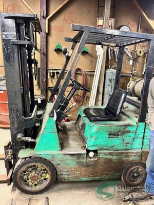 SOLD - Mitsubishi FGC25 Lot No. 6475210 Construction with --- Hrs ...