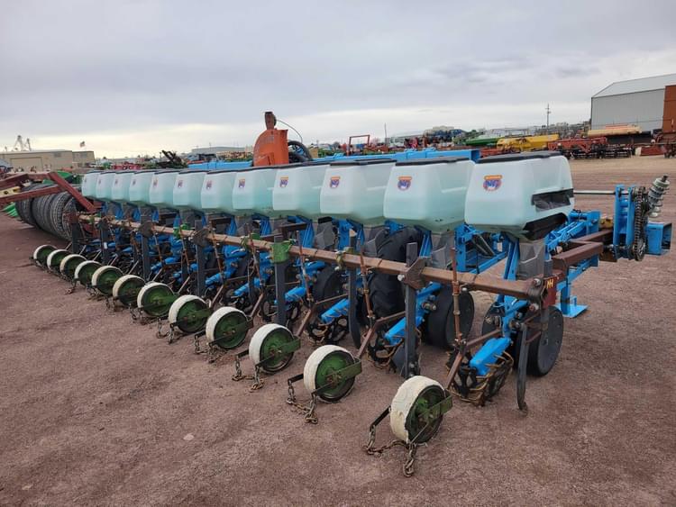 Monosem NG Plus Planting Planters for Sale | Tractor Zoom