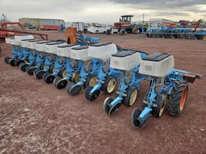 SOLD - Monosem NG Plus Lot No. 2579 Planting with 12 Rows | Tractor Zoom