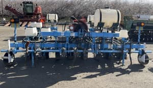 SOLD - Monosem NG Plus-4 Lot No. 98 Planting with --- Rows | Tractor Zoom