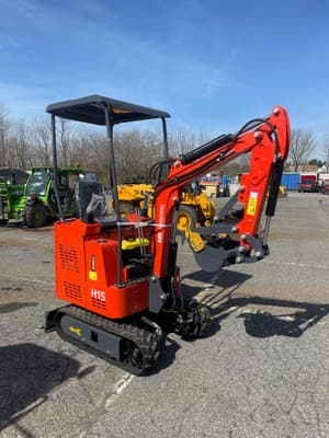 SOLD - 2023 AGT Industrial H15 Lot No. 278 Construction with 25 Hrs ...