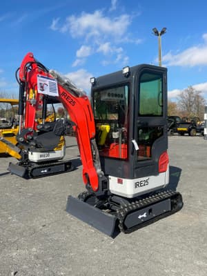 SOLD - 2024 IR IRE25 Lot No. 650 Construction with --- Hrs | Tractor Zoom