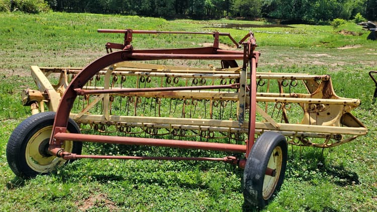 New Holland 256 Hay and Forage Hay - Rakes/Tedders for Sale | Tractor Zoom