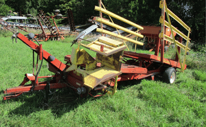 SOLD - New Holland 1012 Hay and Forage | Tractor Zoom