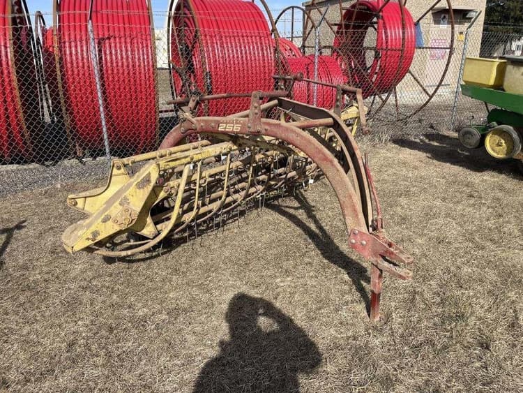 New Holland 256 Hay and Forage Hay - Rakes/Tedders for Sale | Tractor Zoom