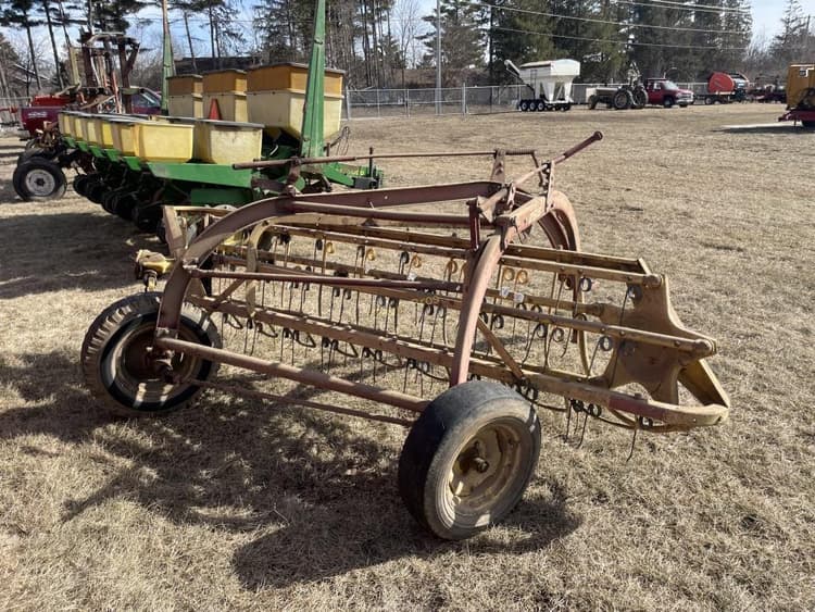 New Holland 256 Hay and Forage Hay - Rakes/Tedders for Sale | Tractor Zoom