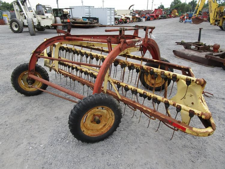 New Holland 258 Hay and Forage Hay - Rakes/Tedders for Sale | Tractor Zoom