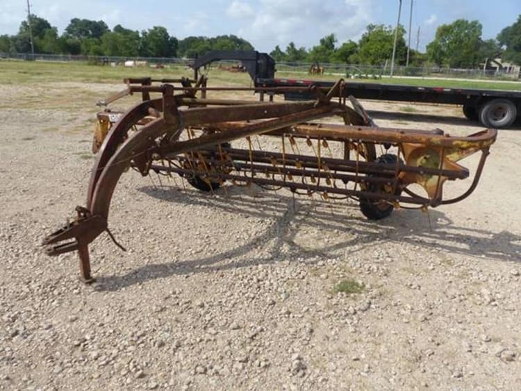 New Holland 258 Hay and Forage Hay - Rakes/Tedders for Sale | Tractor Zoom