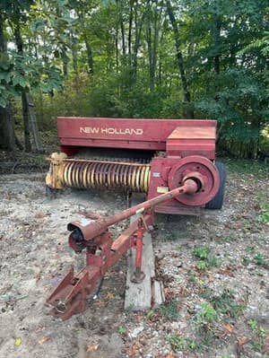 SOLD - 1992 New Holland 320 Hay and Forage with --- Bales | Tractor Zoom