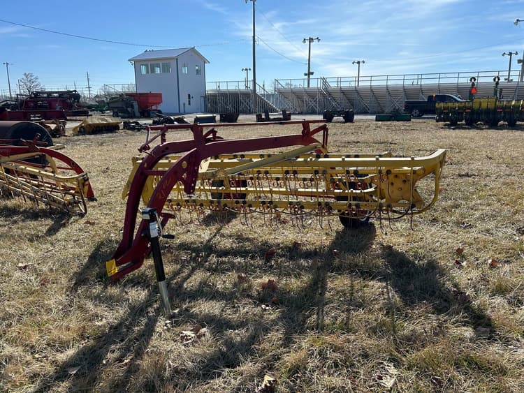 SOLD - New Holland 55 Hay and Forage Hay - Rakes/Tedders | Tractor Zoom