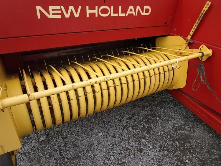 New Holland 565 Hay and Forage Balers - Square for Sale | Tractor Zoom