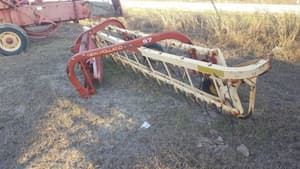 SOLD - New Holland 57 Hay Rake Hay and Forage with 11 ft | Tractor Zoom