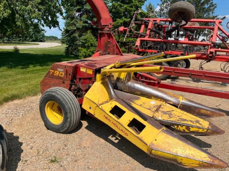 New Holland 790 Harvesting Forage Harvesters - Pull Type for Sale ...