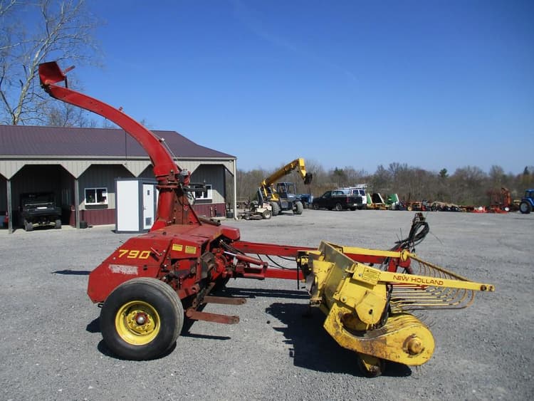 New Holland 790 Harvesting Forage Harvesters - Pull Type for Sale ...
