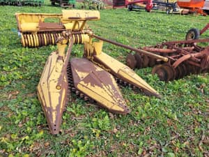 SOLD - New Holland 824 Lot No. 10501 Harvesting with 2 Rows | Tractor Zoom