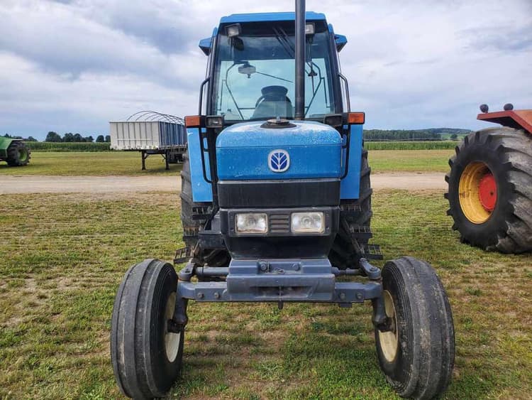 New Holland 8240 Tractors 100 to 174 HP for Sale | Tractor Zoom