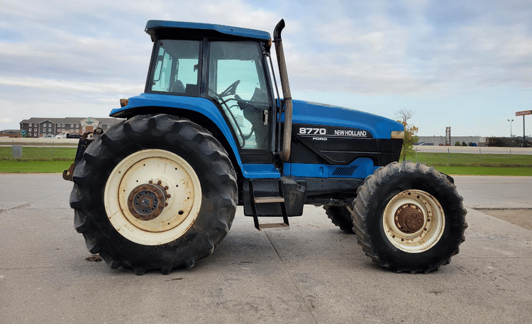 New Holland 8770 Tractors 175 to 299 HP for Sale | Tractor Zoom