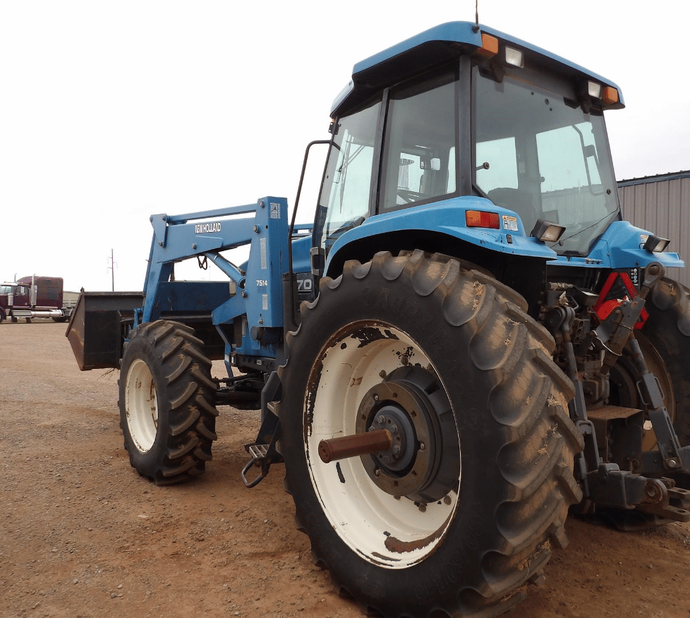 Tractor Zoom - New Holland 8870