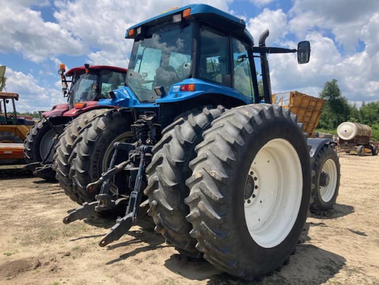 New Holland 8870 Tractors 175 to 299 HP for Sale | Tractor Zoom